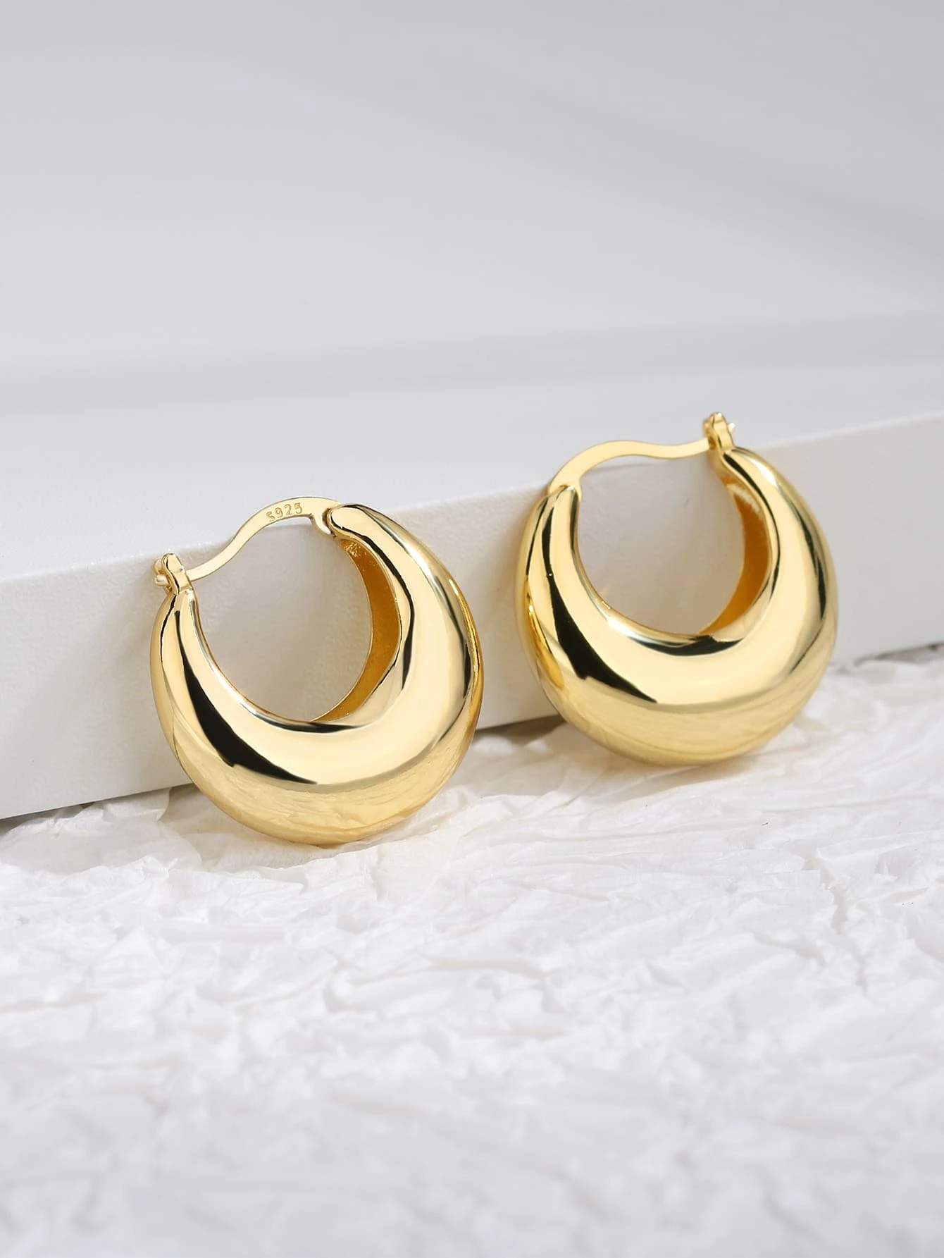 Minimalist Hoop Earrings – Estilo Philippines